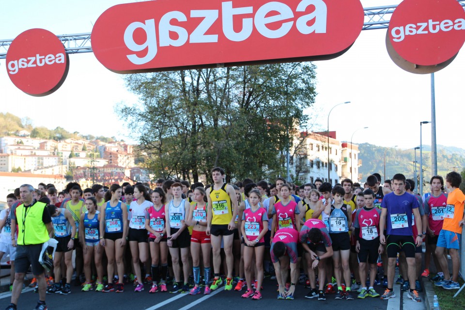 Fotos | Foto-galería de la carrera 'Behobia Gaztea' - EITB