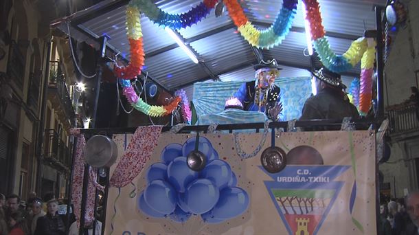Video: Tolosa celebra el Día de Caldereros como preludio de los carnavales