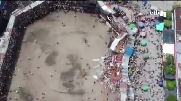 Vídeo Al Menos 5 Muertos Por Desplome De Palco De Una Plaza De Toros