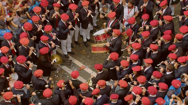 Vídeo: Momentico del chupinazo 2023: La afición rojilla y los gaiteros ...